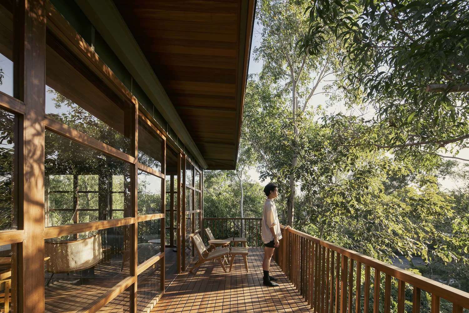 treehouse villa merges nature and luxury amidst bali's tropical retreat ...