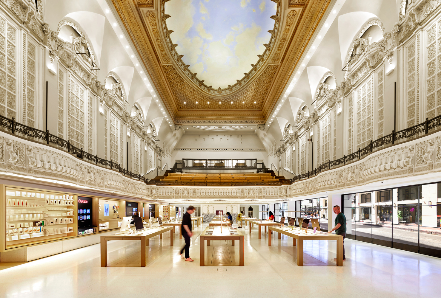 peek inside the majestic apple tower theater in downtown los angeles ...