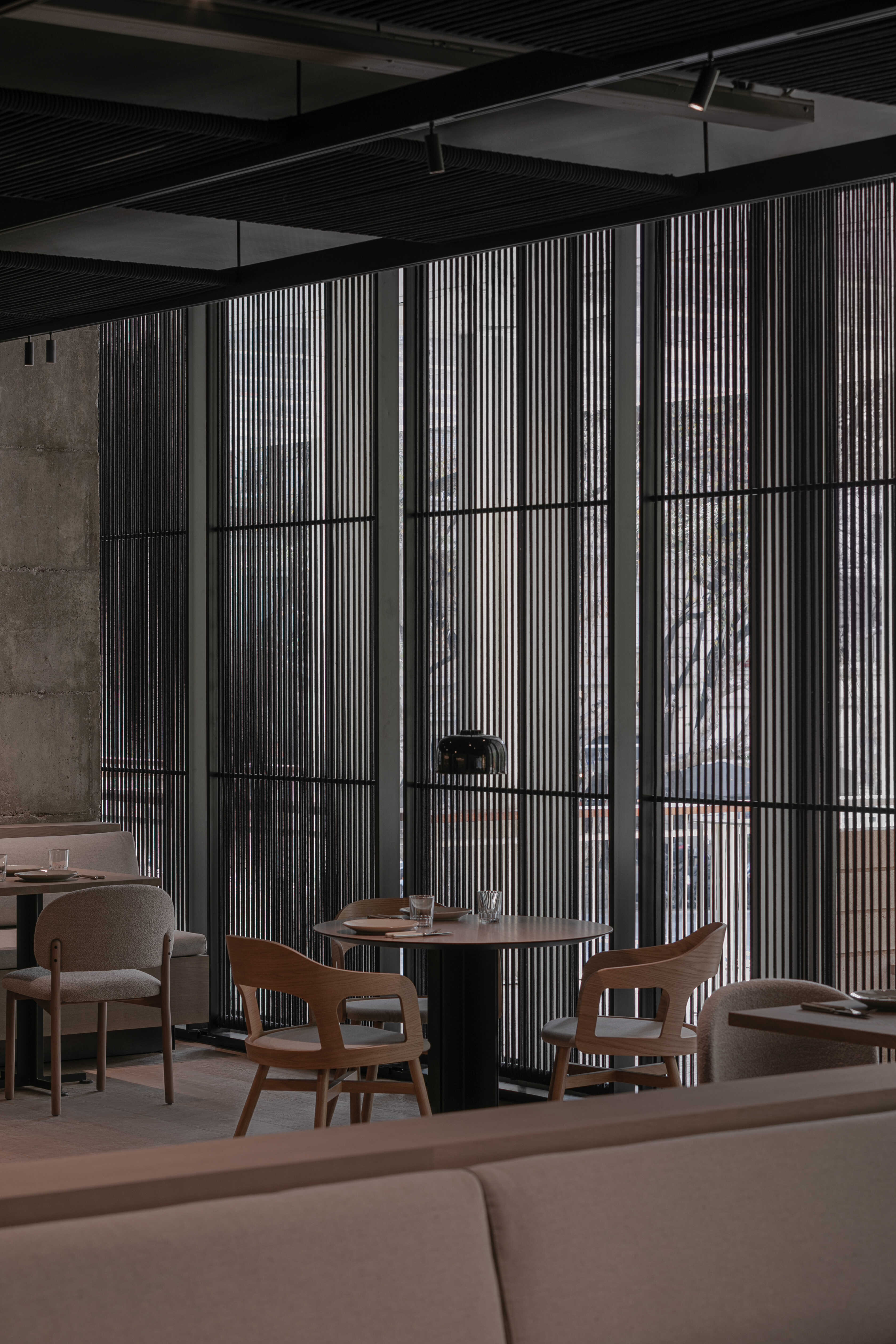 barcelona bosco de lobos restaurant seeks rhythm and balance through ...