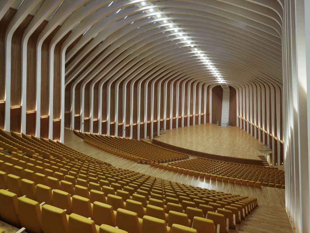 news: wander around the contemporary side of valencia | the design story