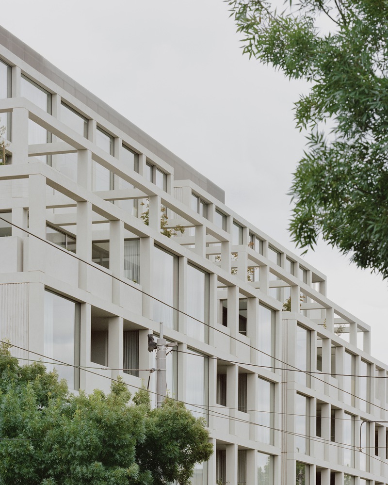 soft hues and rhythmic pattern accentuate sense of place at 835 high st ...