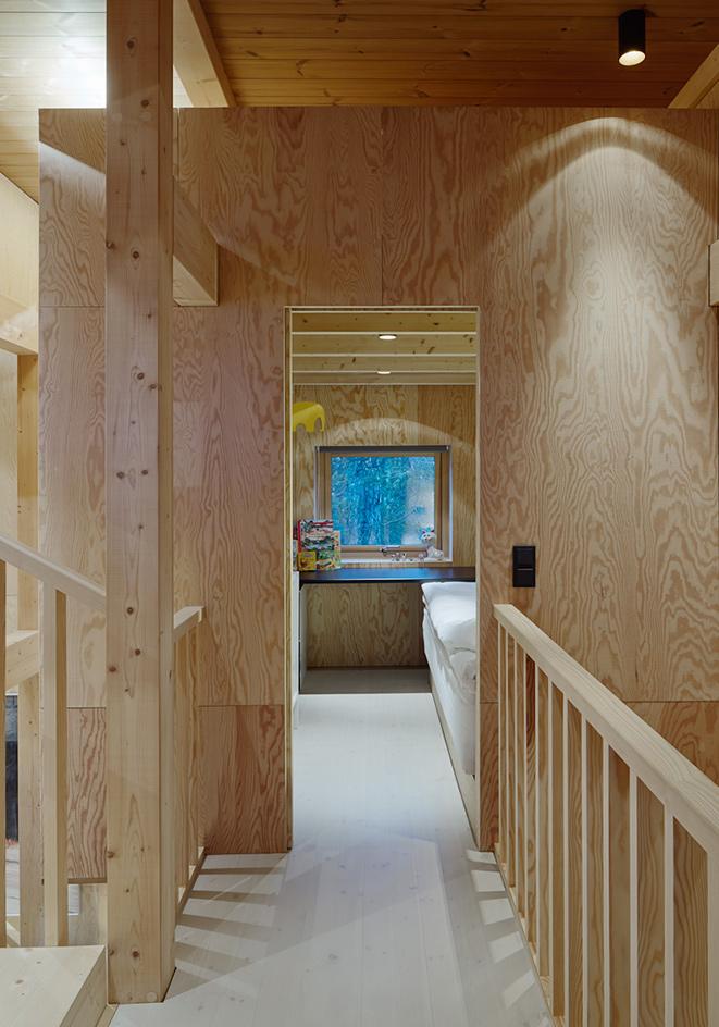 inside a scandinavian wooden nest, villa moelven project by widjedal ...
