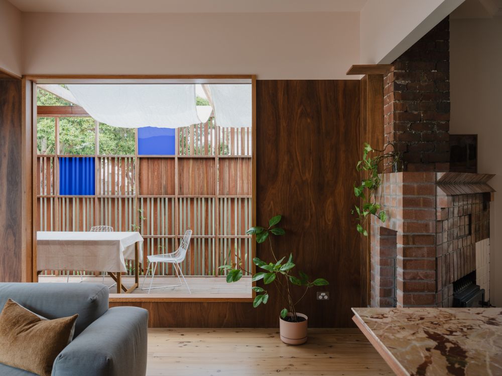 aru house is a warm and tranquil australian abode crafted in wood ...