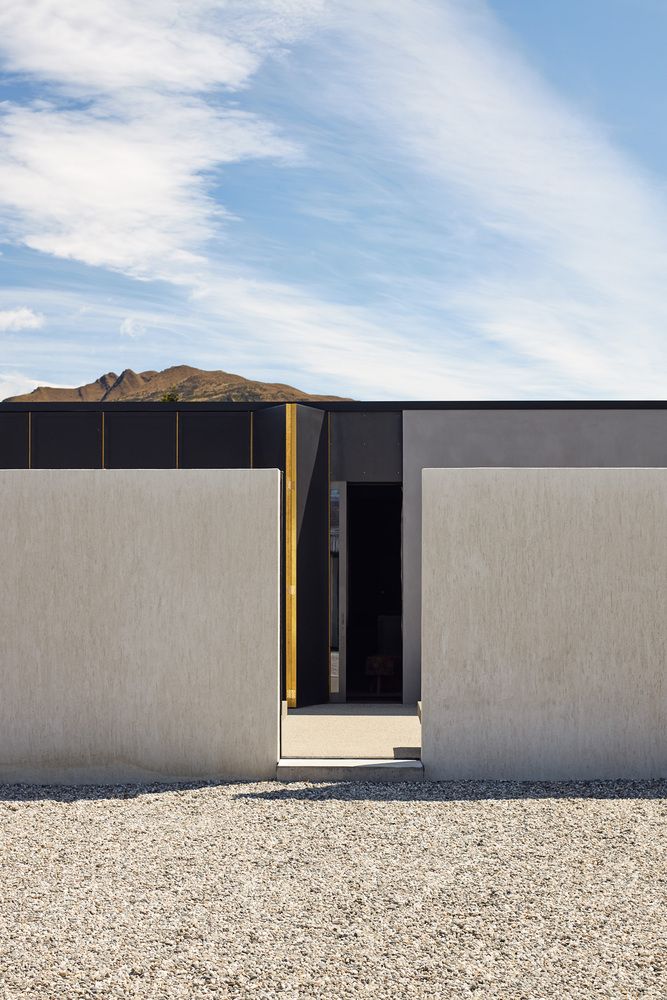 te pakeke holiday home is a masculine hideaway in the northern part of ...