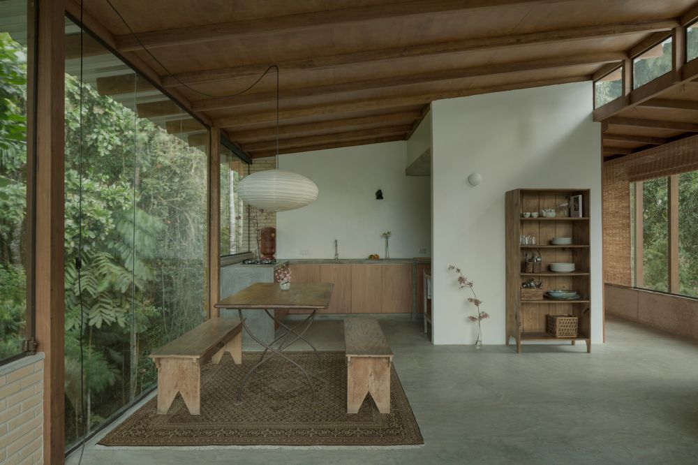 stilted house in the trees naturally blend with brazilian tranquil ...