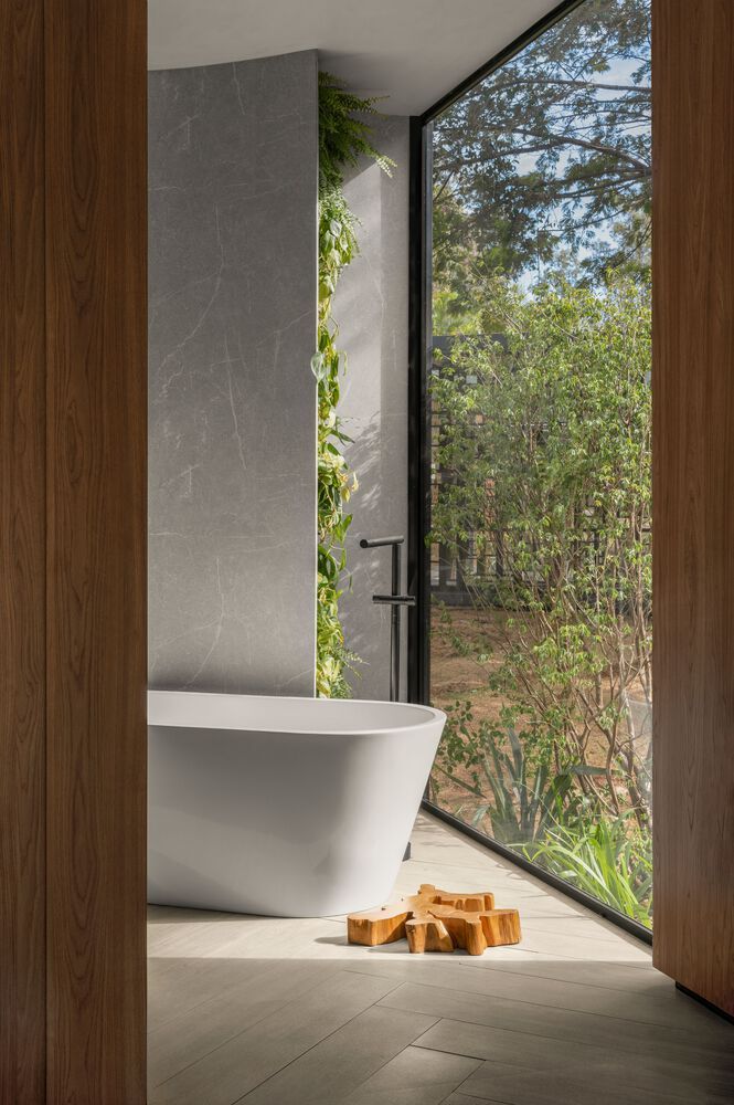 brazilian sui house synchronizes manmade architecture and natural ...