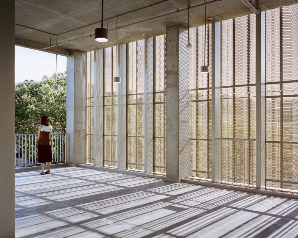 closer look into the first net-zero energy building in singapore: nus ...