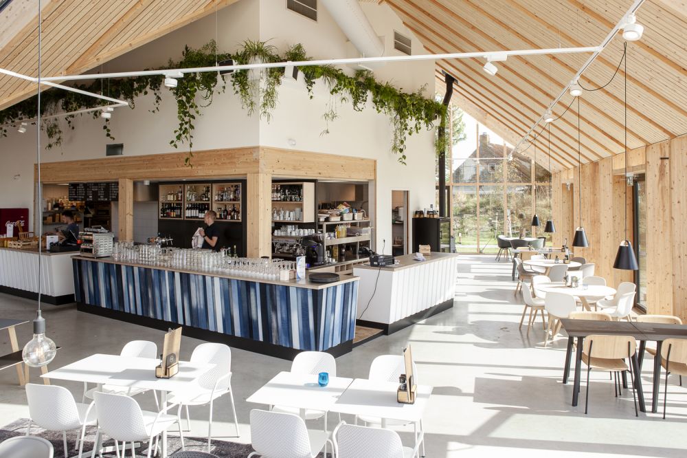 news: vakwerk architecten creates an indoor-outdoor holiday cabin to ...