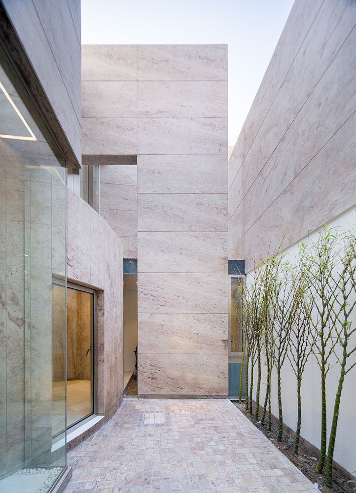 a narrow yet experiential modern office design in mohali: project by ...