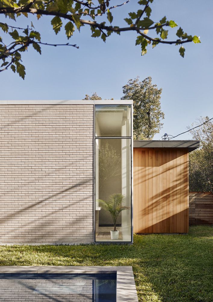 contemporary american home designs that harmoniously blend in with ...