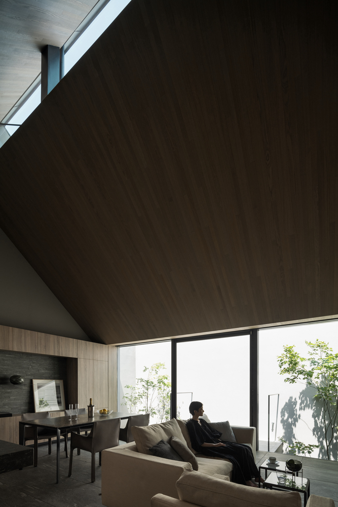 news: apollo architects designs a minimalist and introverted abode in ...