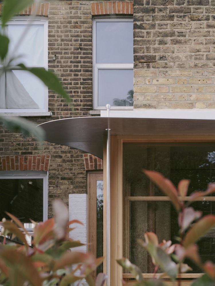 a warm and serene hartley house weaves light and nature: project by ...