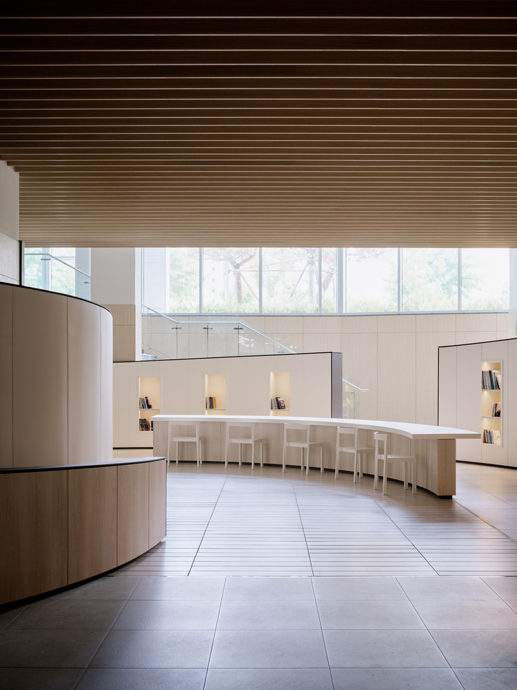 news: studio i'll crafts soft curves and fluid spaces at kepco ...