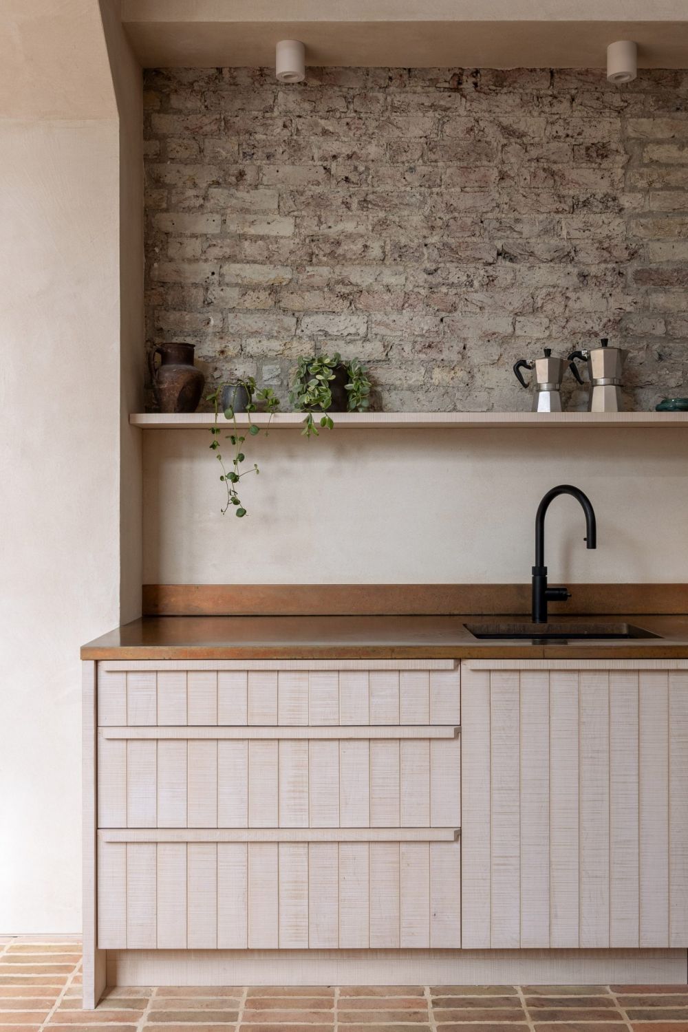 news: merrett houmøller architects renovate a london home with a ...