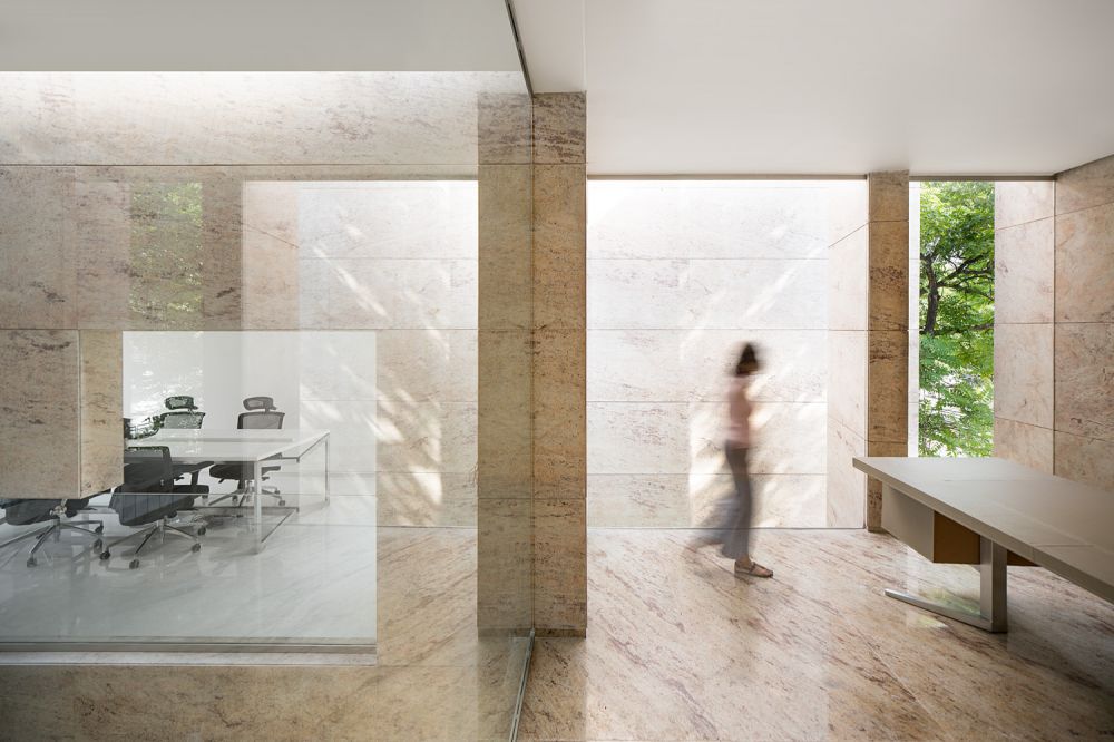 a narrow yet experiential modern office design in mohali: project by ...