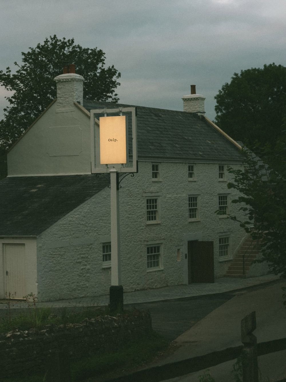 news: bindloss dawes combines rustic charm and timeless design at osip restaurant | the design story