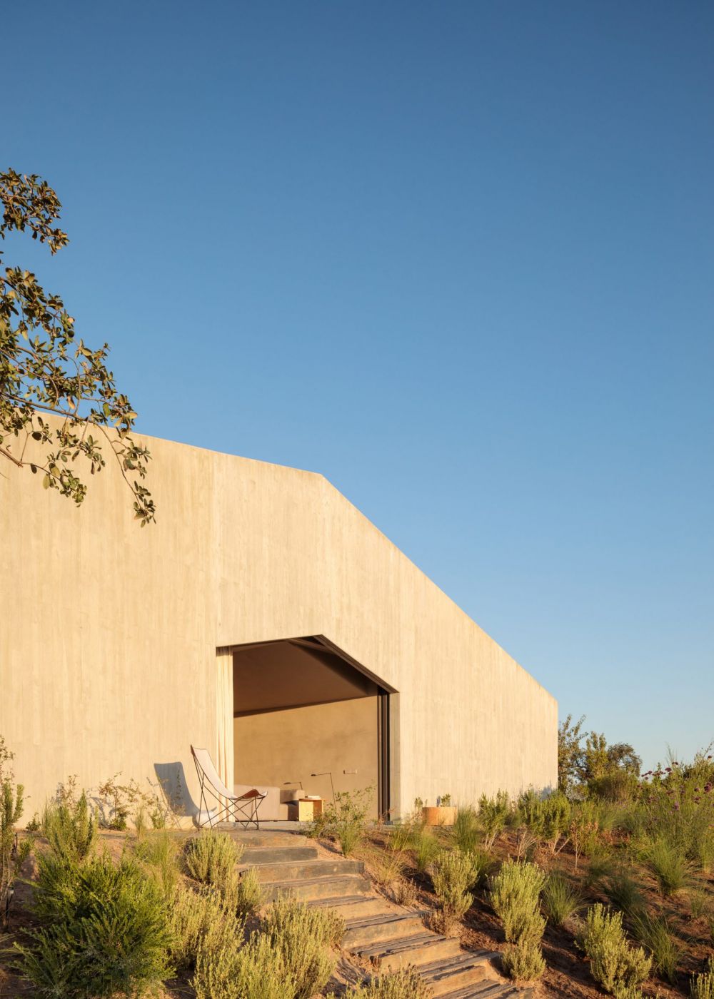pateos house grants a contemporary concrete retreats in alentejo ...