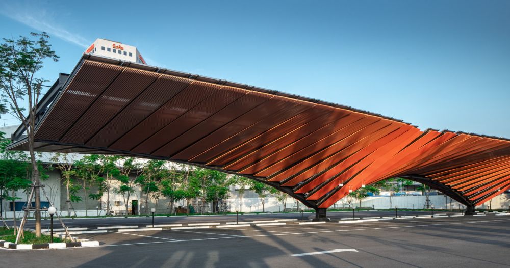 "the power wing" has turned regular parking lot into sculptural ...