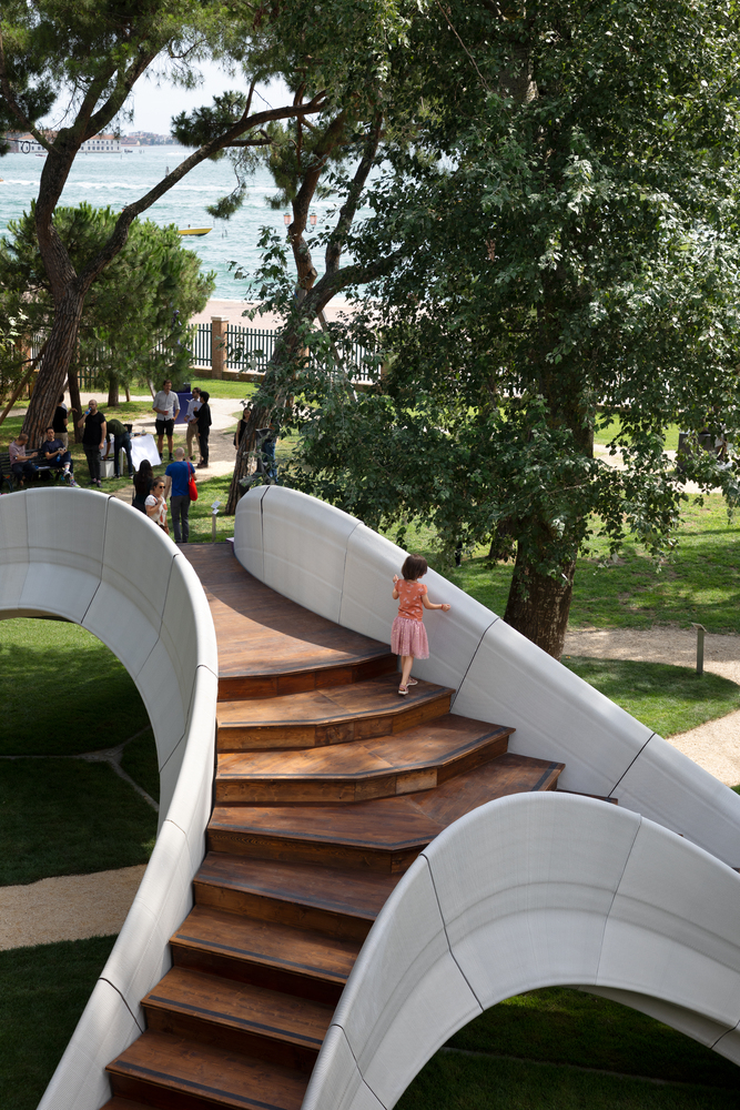 news: zaha hadid's venetian striatus bridge is made from 3d-printed ...