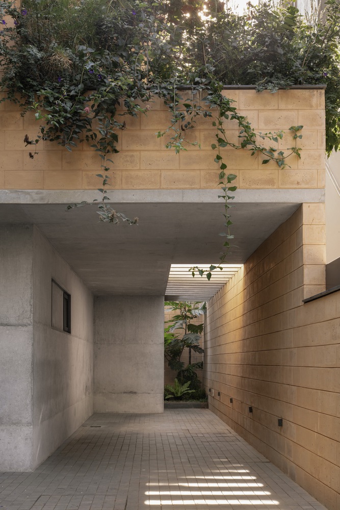 news: collective project constructs an eco-friendly home with ...