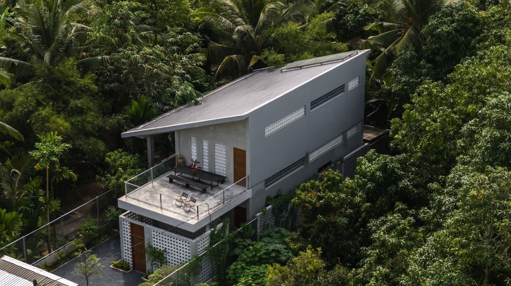 anchor house adopts multi-layered decks to celebrate living in the ...