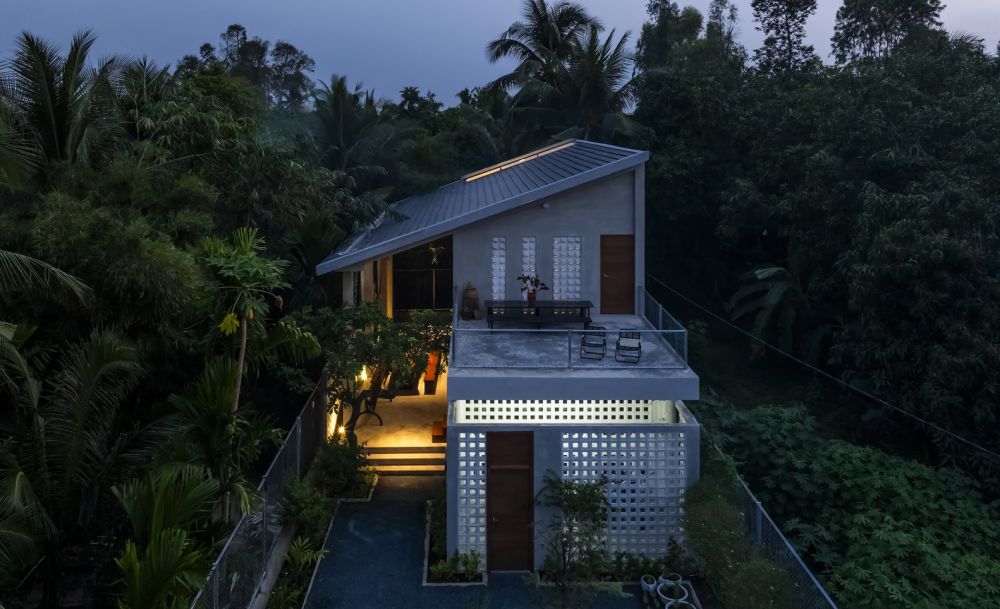 anchor house adopts multi-layered decks to celebrate living in the ...