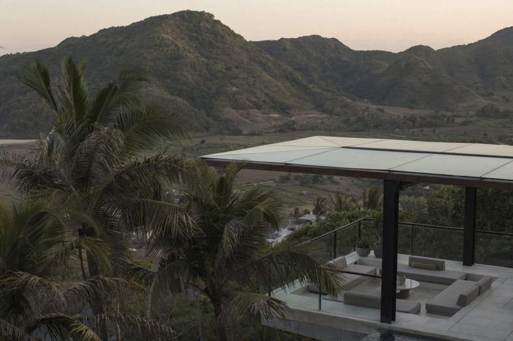 house of herring's elevated design embraces timeless hill views in ...