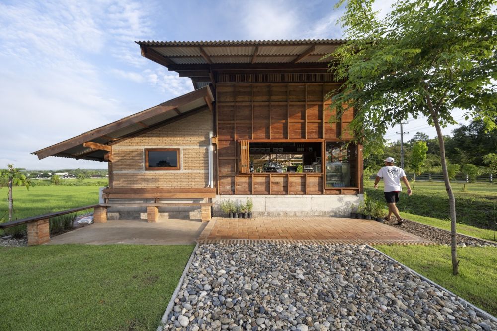 yangnar studio blends in thai rural nature and architecture at ...