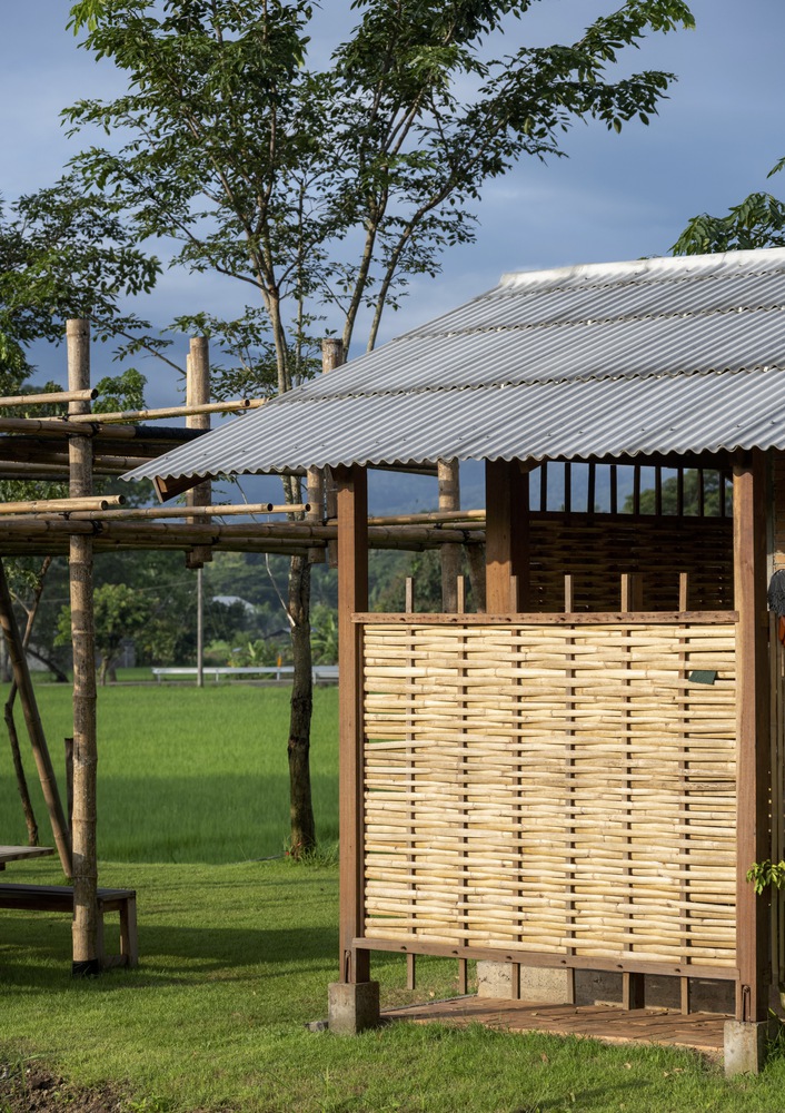 yangnar studio blends in thai rural nature and architecture at ...