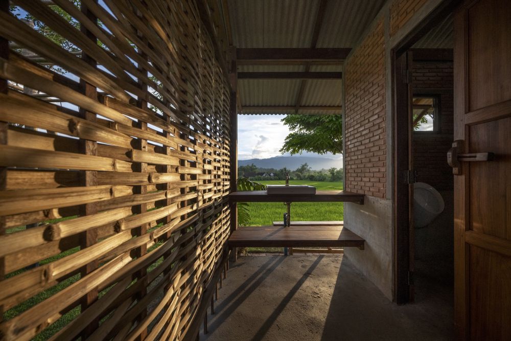 yangnar studio blends in thai rural nature and architecture at ...