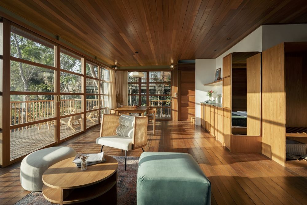 treehouse villa merges nature and luxury amidst bali's tropical retreat ...