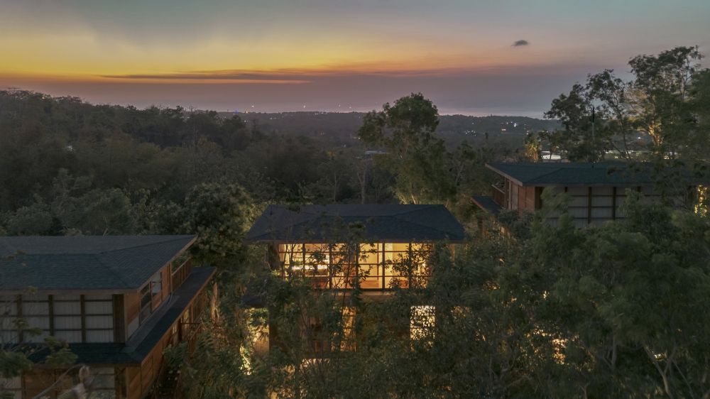 treehouse villa merges nature and luxury amidst bali's tropical retreat ...