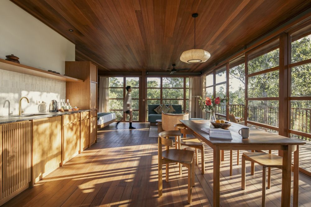 treehouse villa merges nature and luxury amidst bali's tropical retreat ...