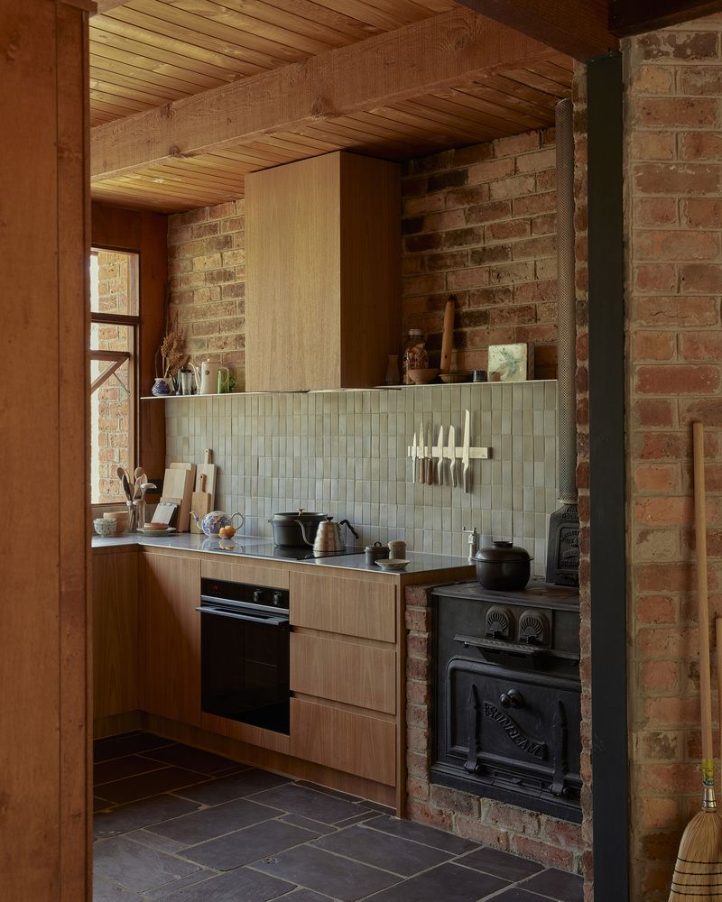 vaughan howard architects and inplace restoration harmonize old and new ...