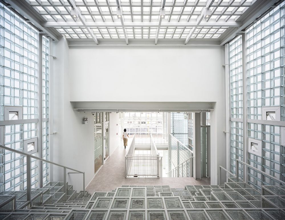 thailand's wheres house warehouse redefines transparency with glass ...