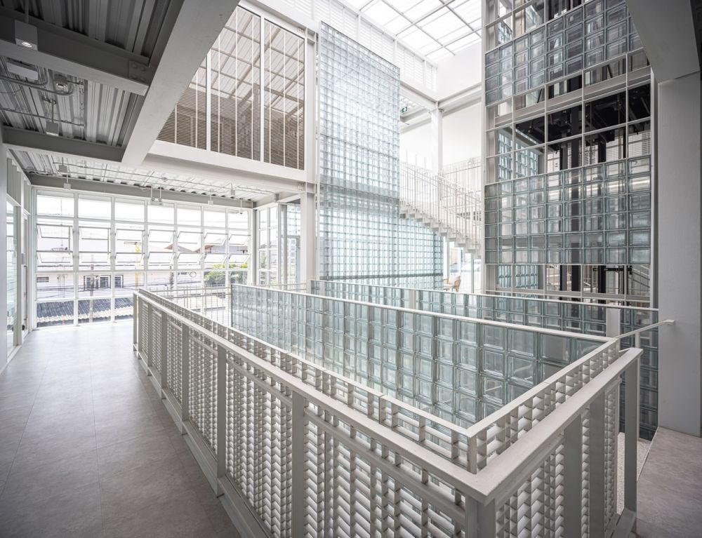 thailand's wheres house warehouse redefines transparency with glass ...