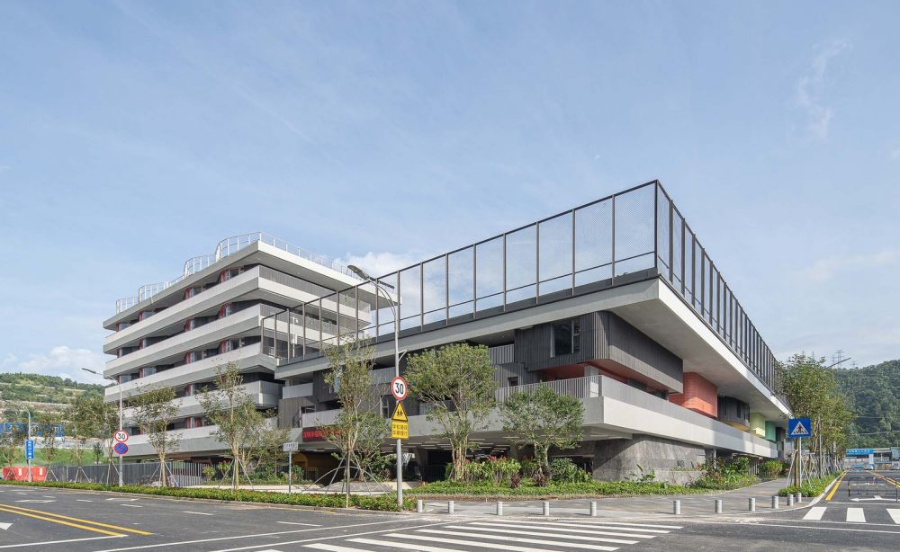 project of the month: hongling school low rise strategy at high density ...