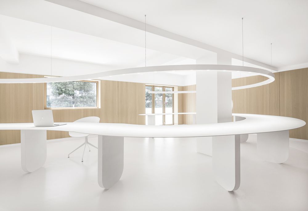 project of the month: curved office to embrace minimalism by panda ...